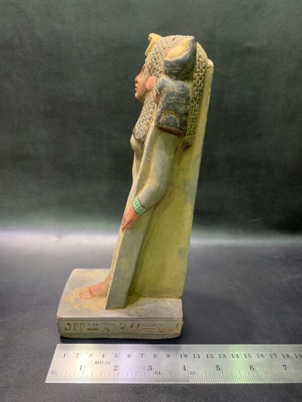 Marvelous Queen HATSHEPSUT ( AMUN’s Wife ) Standing with the cobra ...